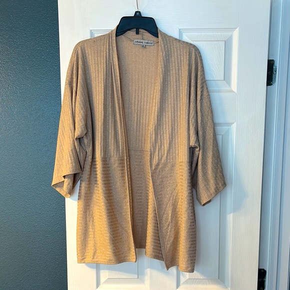 Absolutely Famous | Sweaters | 10 Absolutely Famous Tan Openfront ...
